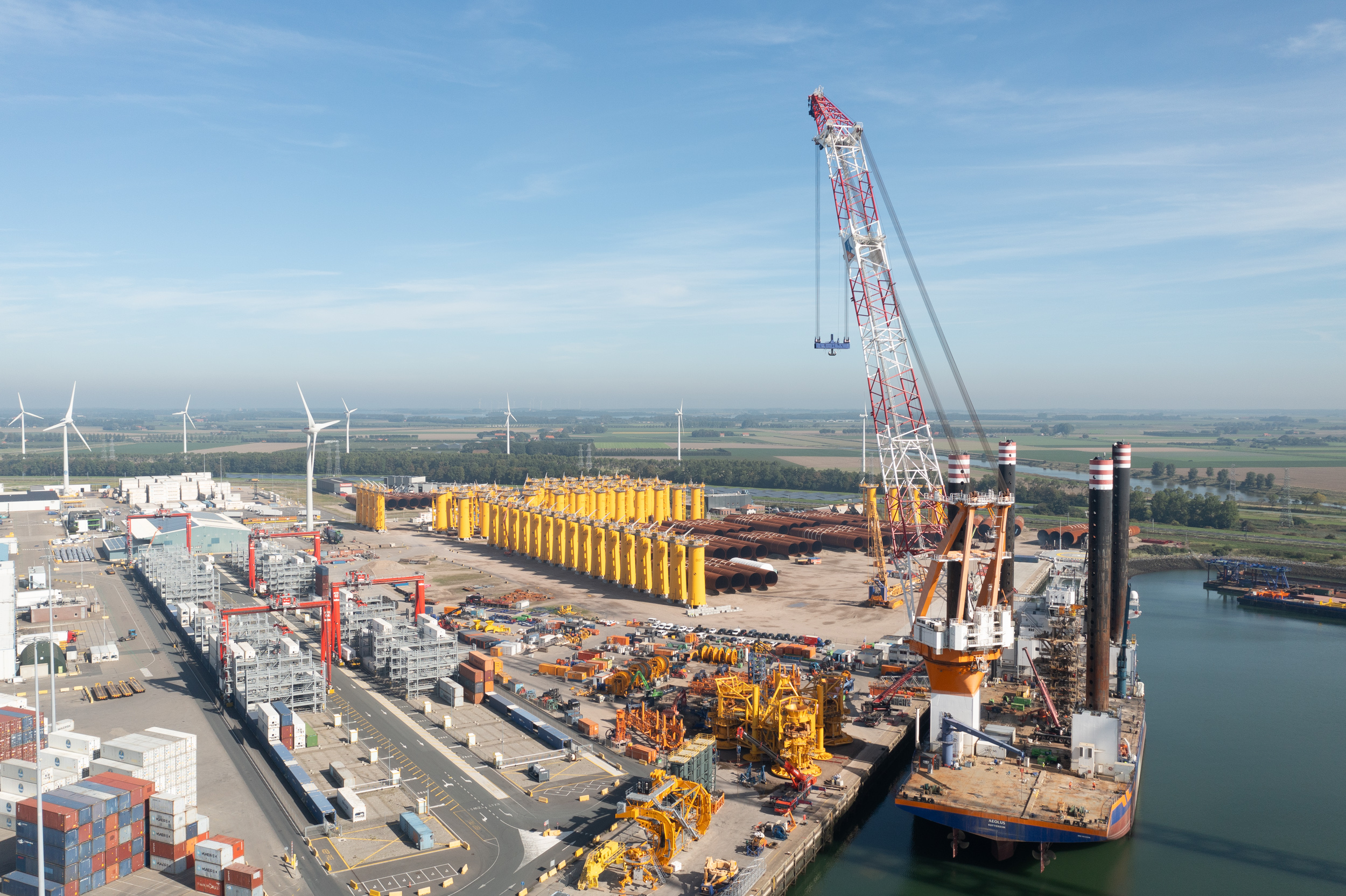 Mobilization and demobilization of vessels and barges - BOW Terminal